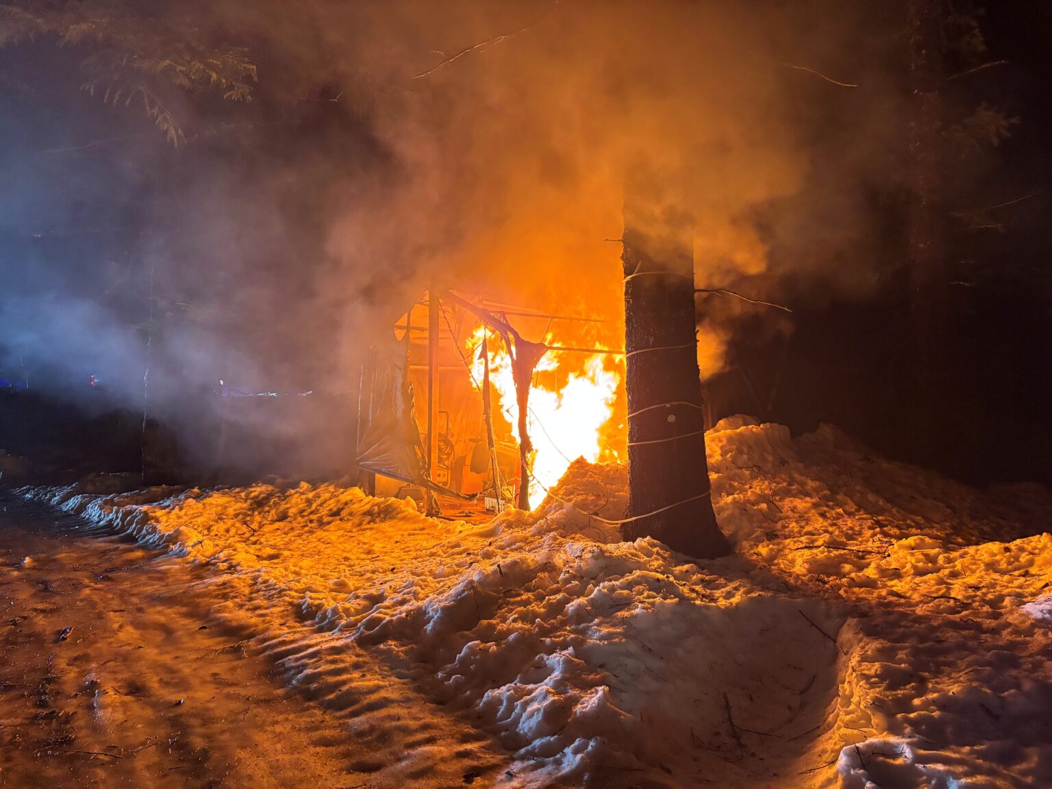 Minimal damage during early morning Small Tracts fire - Chilkat Valley News